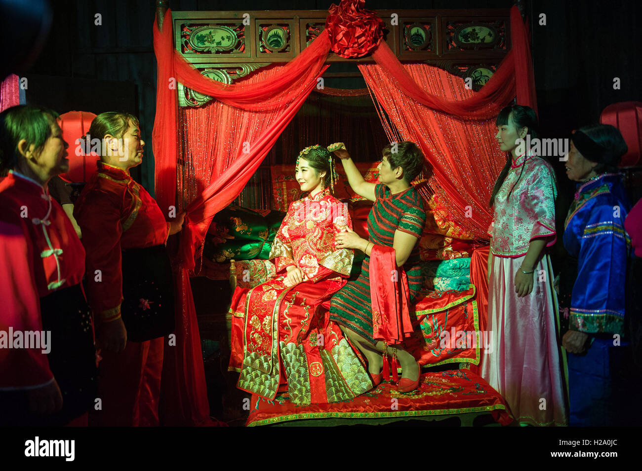 Hongjiang ancient city hunan province hi-res stock photography and ...