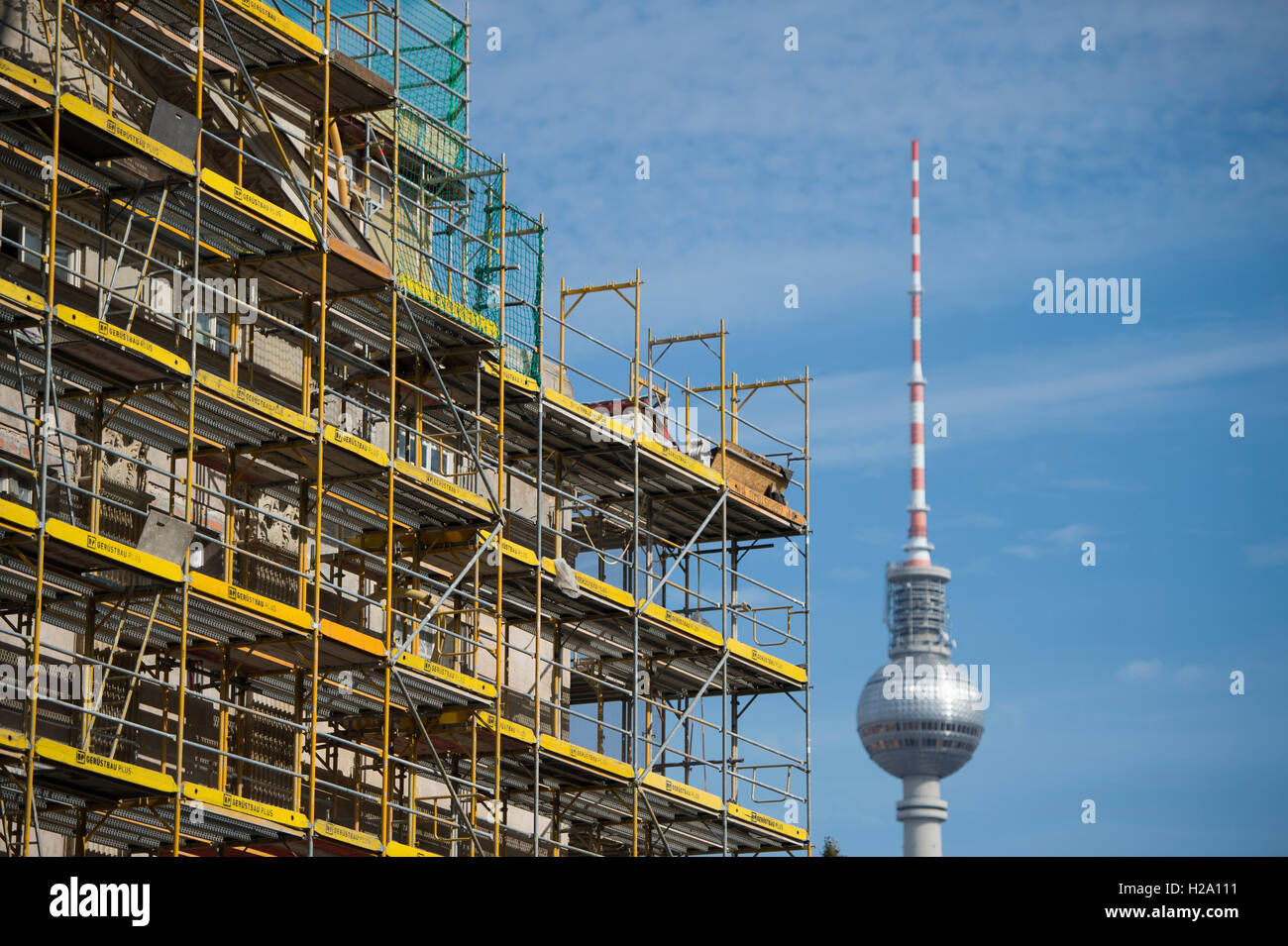 Berlin, Germany. 26th Sep, 2016. The Berliner TV tower can be seen ...