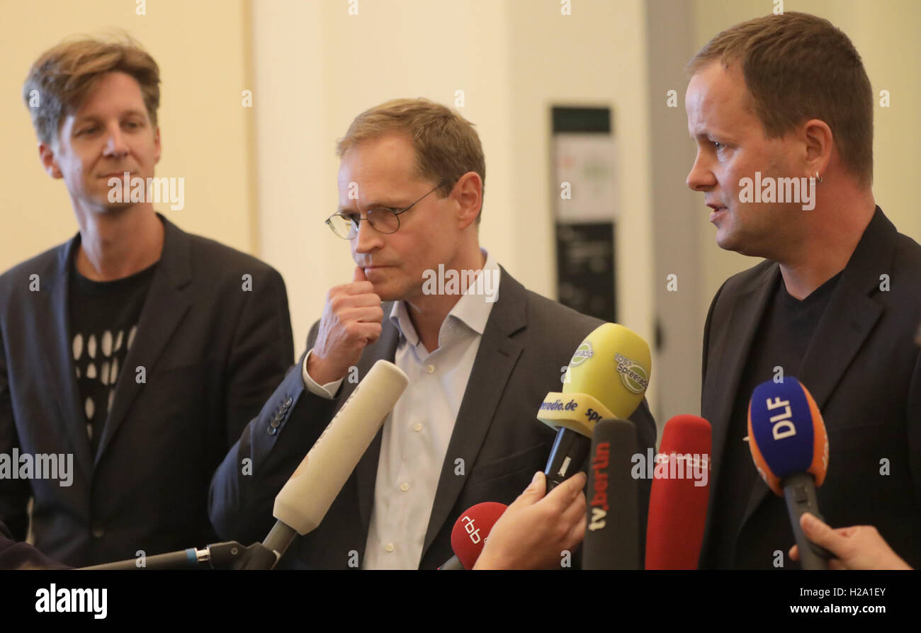 Berlin, Germany. 26th Sep, 2016. Klaus Lederer (l-r), the leading ...