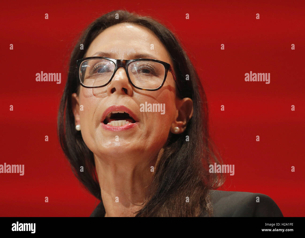 Debbie abrahams mp hi-res stock photography and images - Alamy