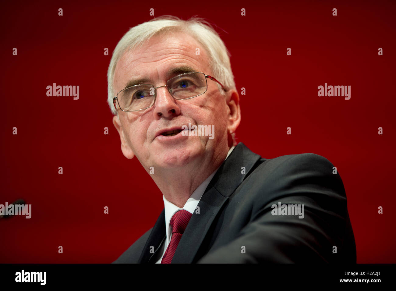 John mcdonnell shadow chancellor labour party hi-res stock photography ...