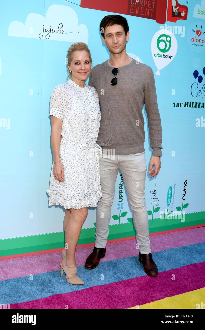 Emma caulfield hi-res stock photography and images - Alamy