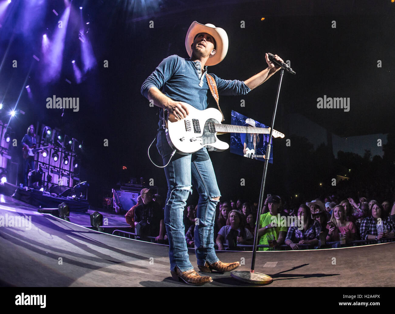 Clarkston, Michigan, USA. 24th Sep, 2016. JUSTIN MOORE performing on ...