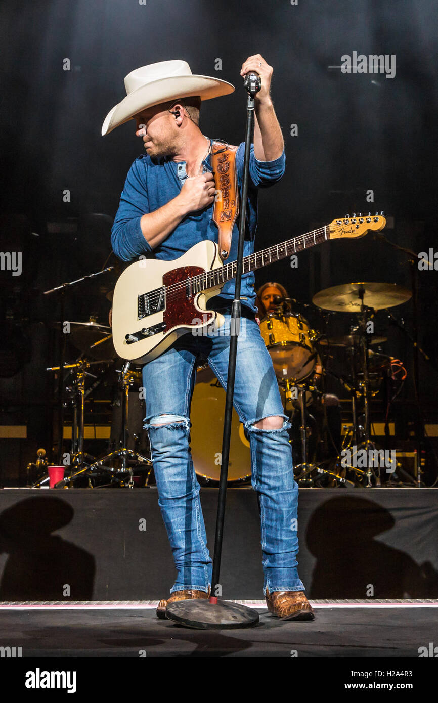 Clarkston, Michigan, USA. 24th Sep, 2016. JUSTIN MOORE performing on ...