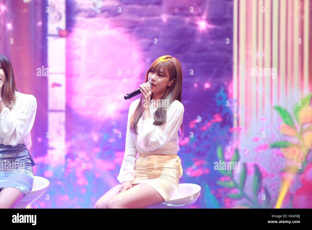 Seoul, Korea. 26th Sep, 2016. Apink holds showcase of Pink Revolution ...