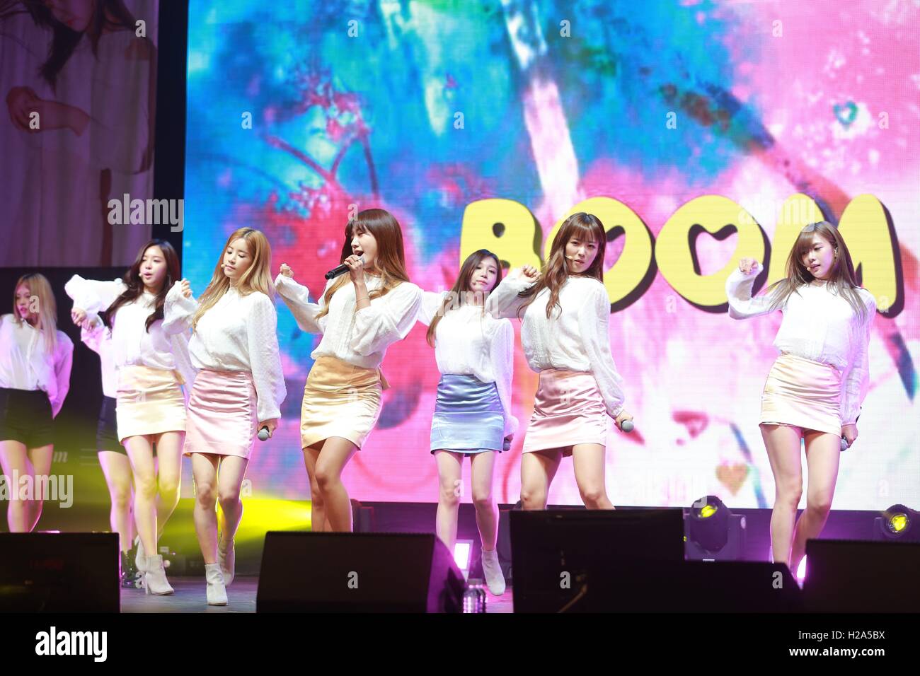 Seoul, Korea. 26th Sep, 2016. Apink holds showcase of Pink Revolution ...