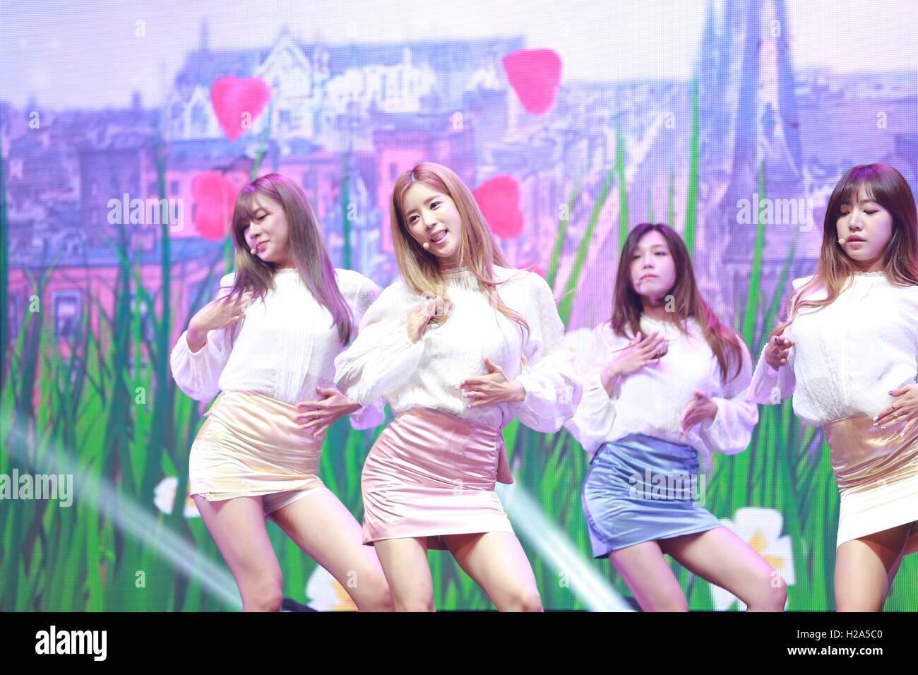 Seoul, Korea. 26th Sep, 2016. Apink holds showcase of Pink Revolution ...