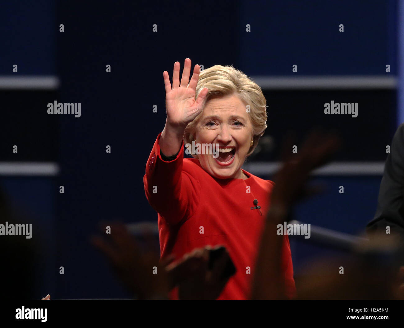 Presidential debate trump clinton hi-res stock photography and images ...