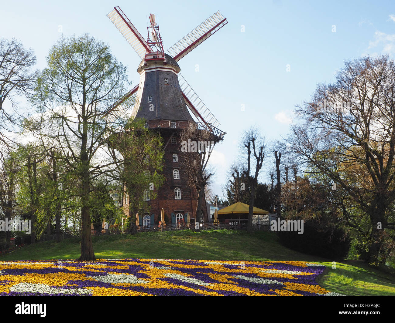 Purple windmill hi-res stock photography and images - Alamy