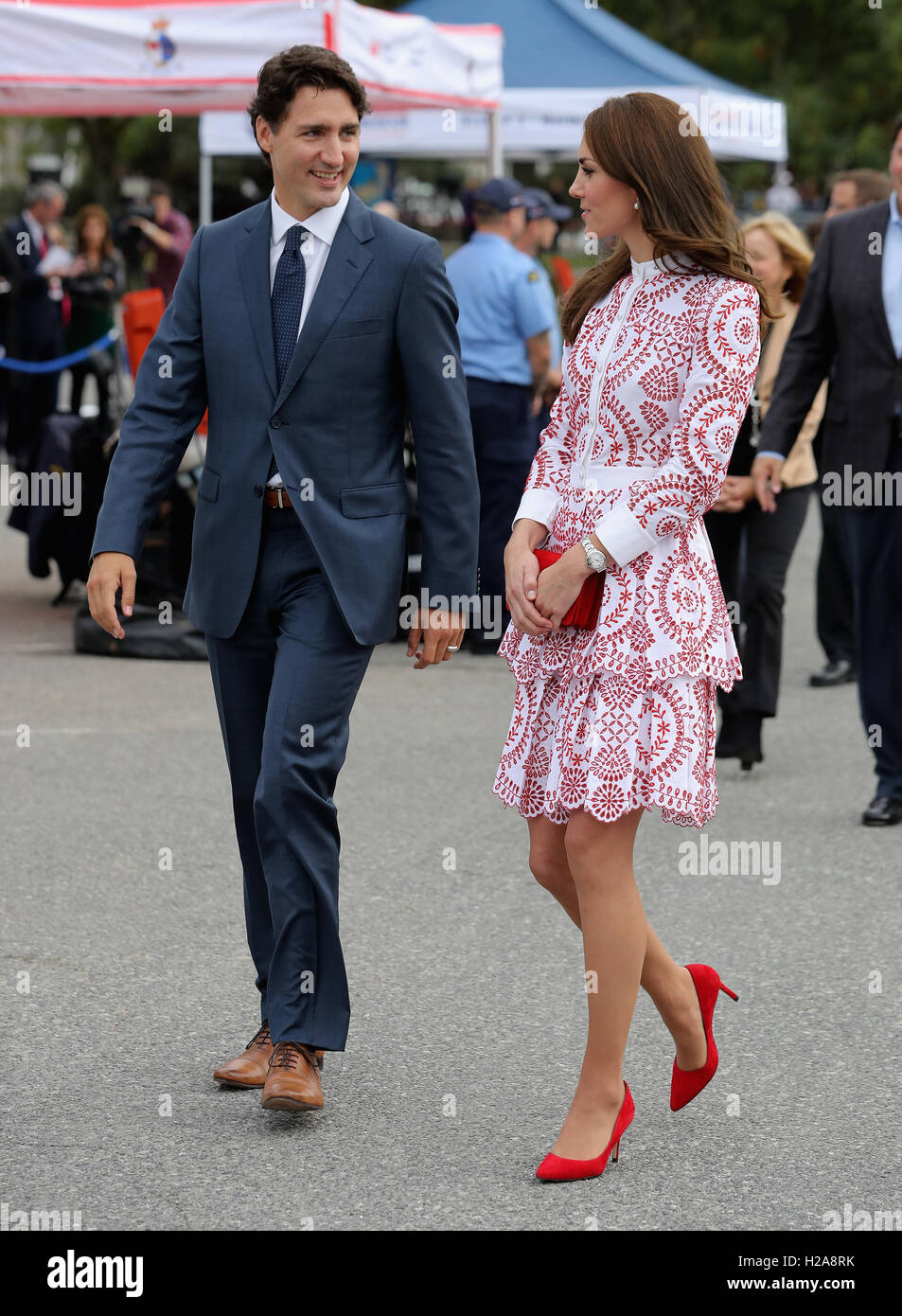 The Duchess of Cambridge and Prime Minister Justin Trudeau visit the ...