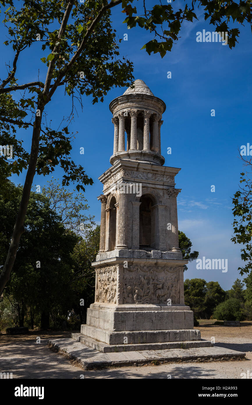 Glanum is an ancient city outside Saint-Rémy-de-Provence with an ...
