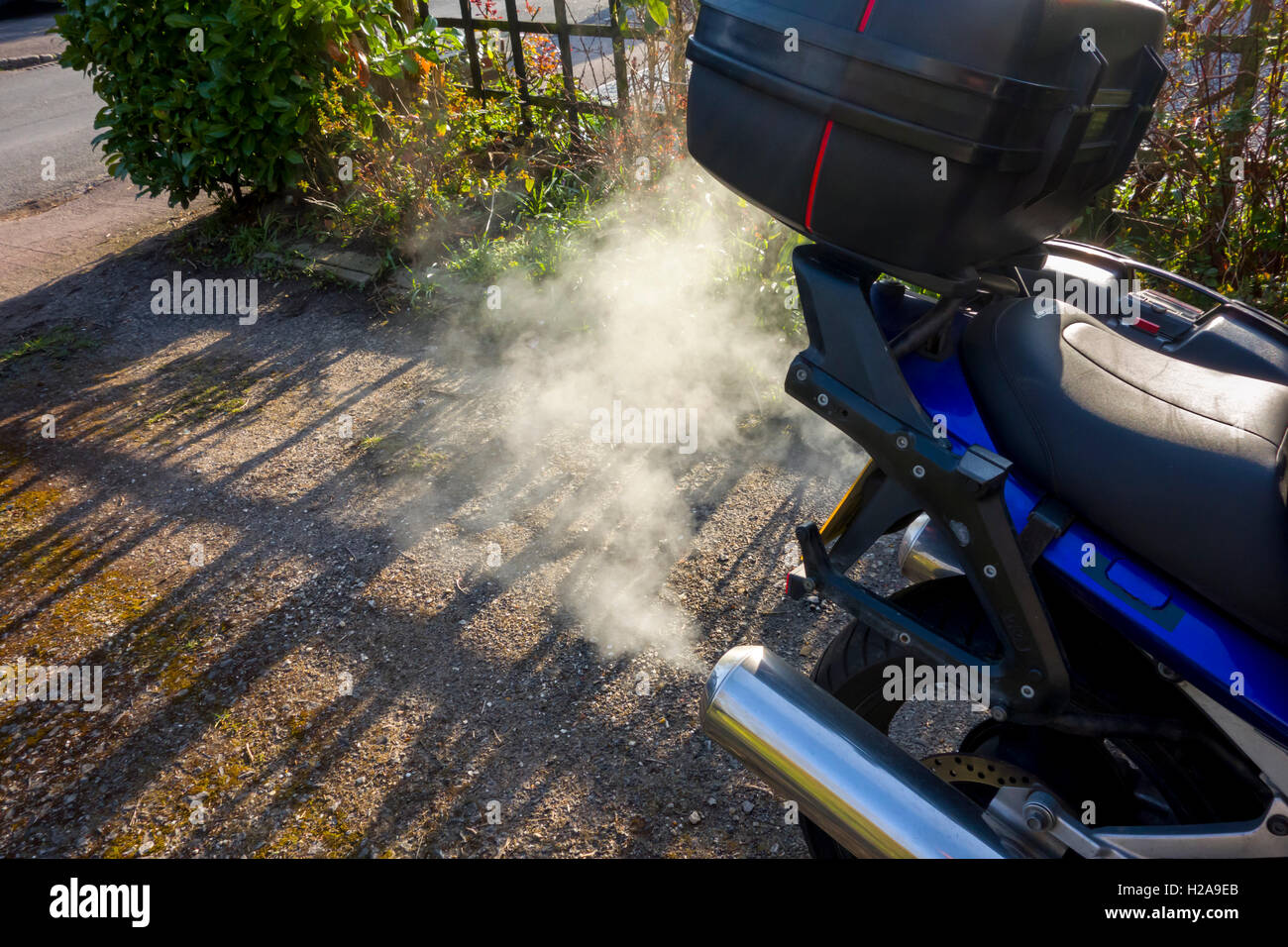 Motorcycle exhaust smoke hi-res stock photography and images - Alamy