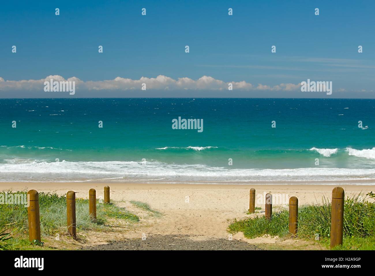 Sandy Ocean Beach Stock Photo - Alamy