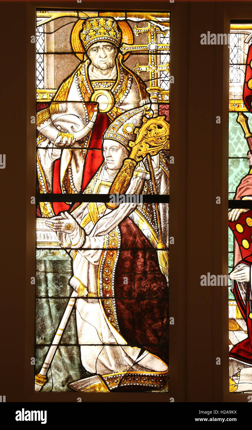 Medieval stained glass hi-res stock photography and images - Alamy