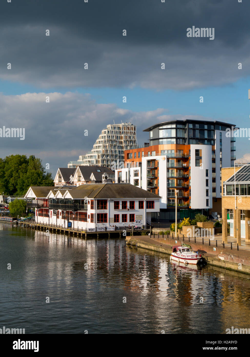 UK, England, Surrey, Kingston upon Thames river scene Stock Photo - Alamy