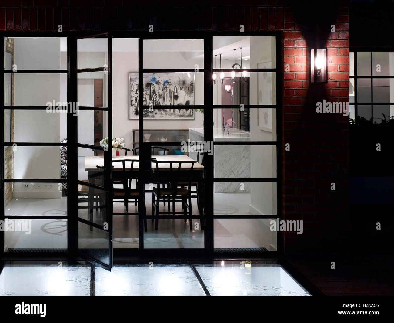 Modern kitchen interior garden view hi-res stock photography and images ...