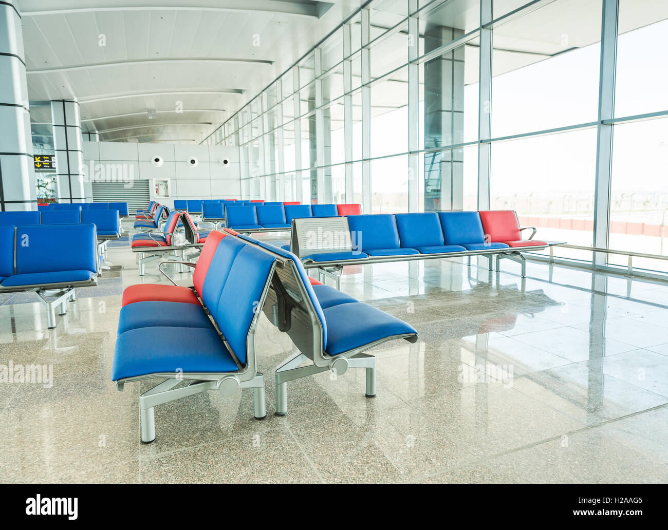 Modern Airport Lounge Seat Rows Stock Photo - Alamy