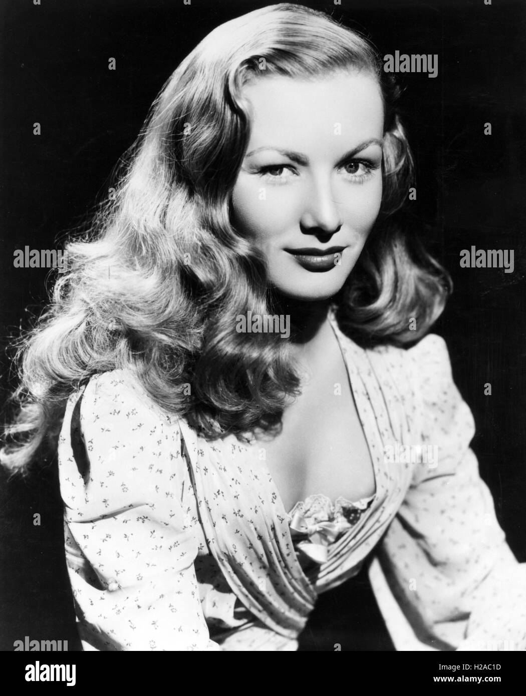 VERONICA LAKE (1922-1973) US film actress about 1950 Stock Photo - Alamy
