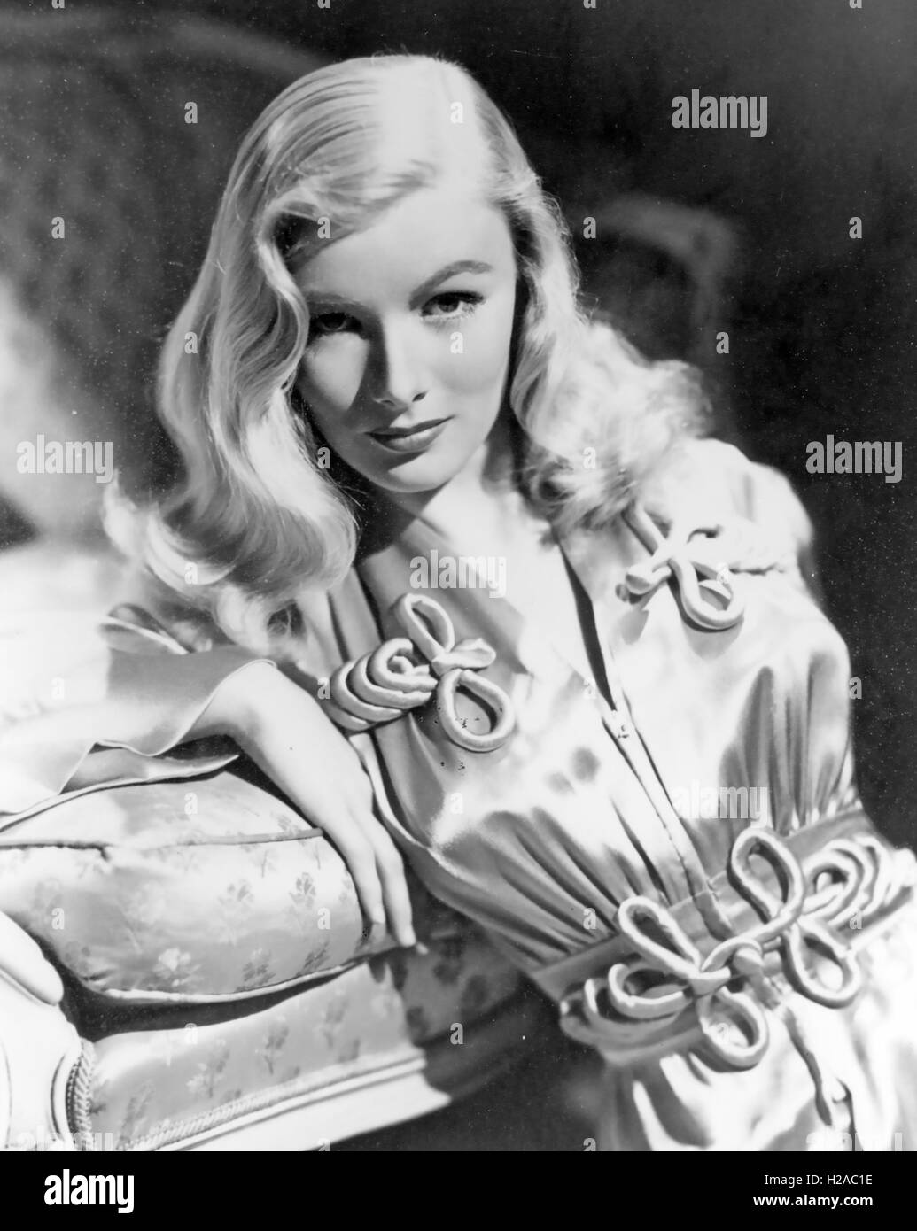 VERONICA LAKE (1922-1973) US film actress about 1946 Stock Photo - Alamy