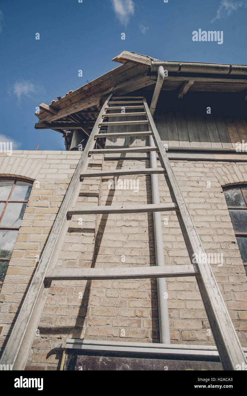 Tall ladder hi-res stock photography and images - Alamy