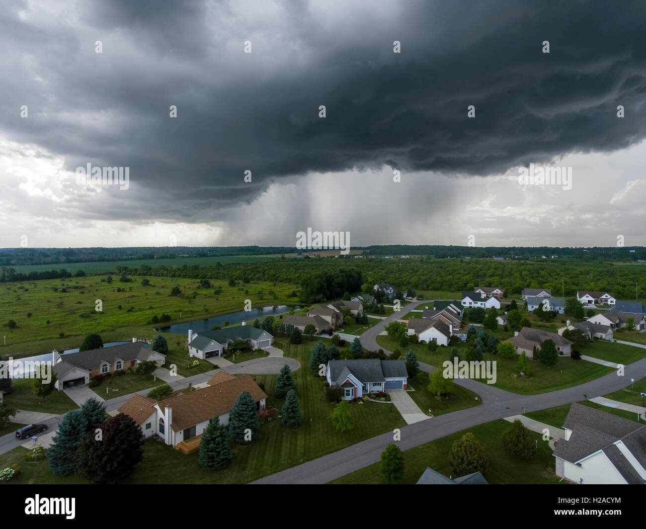 Developing storm hi-res stock photography and images - Alamy