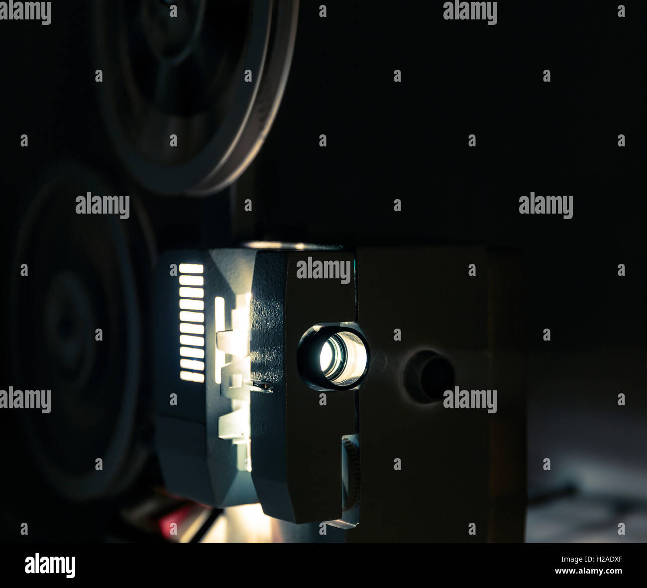 Retro projector hi-res stock photography and images - Alamy