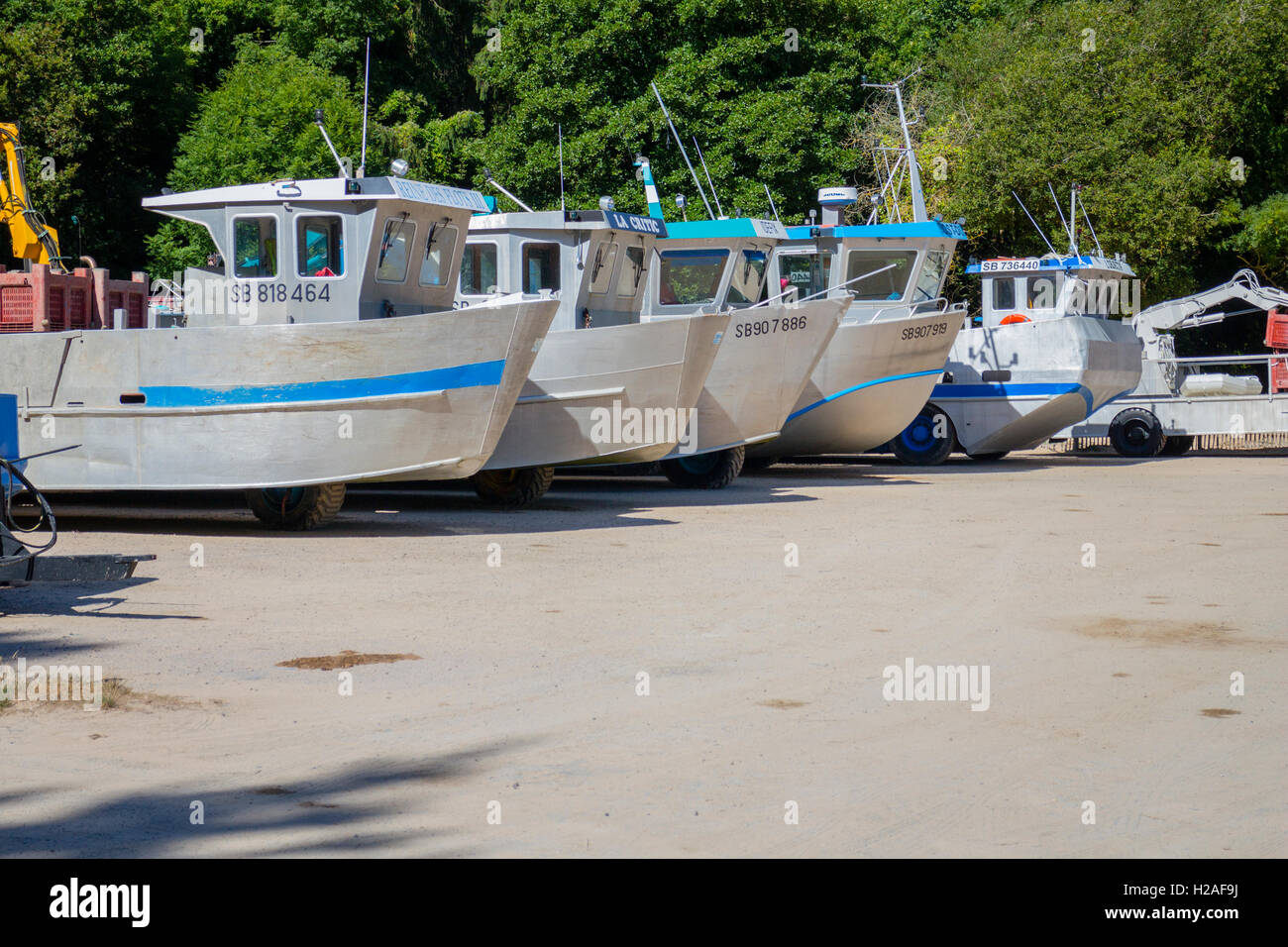 Mussel farm boat hi-res stock photography and images - Alamy