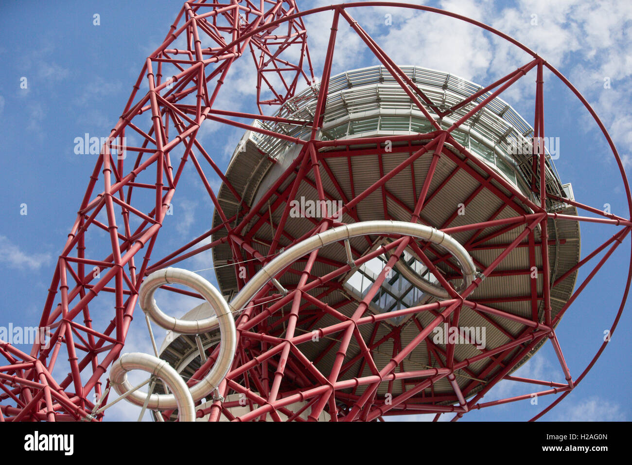 Worlds longest tunnel slide on the ArcelorMittal Orbit tower at The ...