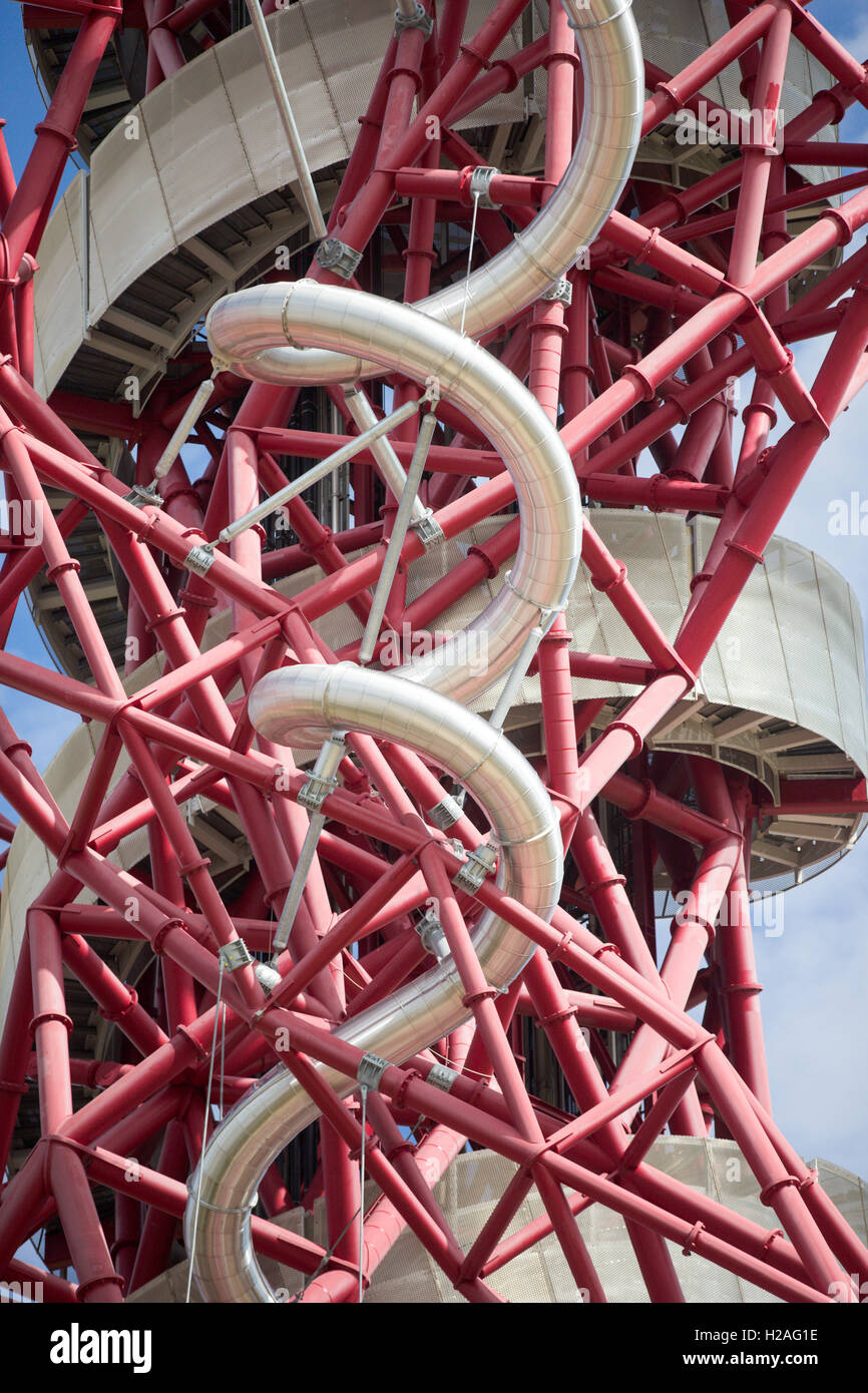 Worlds longest tunnel slide on the ArcelorMittal Orbit tower at The ...