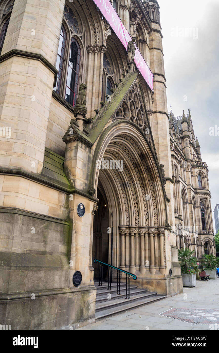 Manchester Town Hall, by Alfred Waterhouse, 1868 - 1877, Albert Square ...