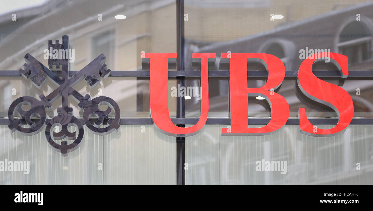 Ubs offices london hi-res stock photography and images - Alamy
