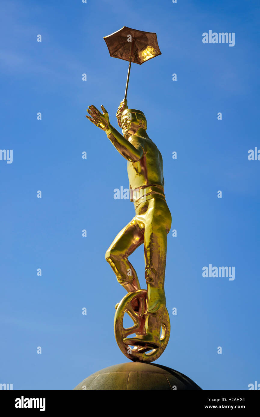 Circus clown bike hi-res stock photography and images - Alamy