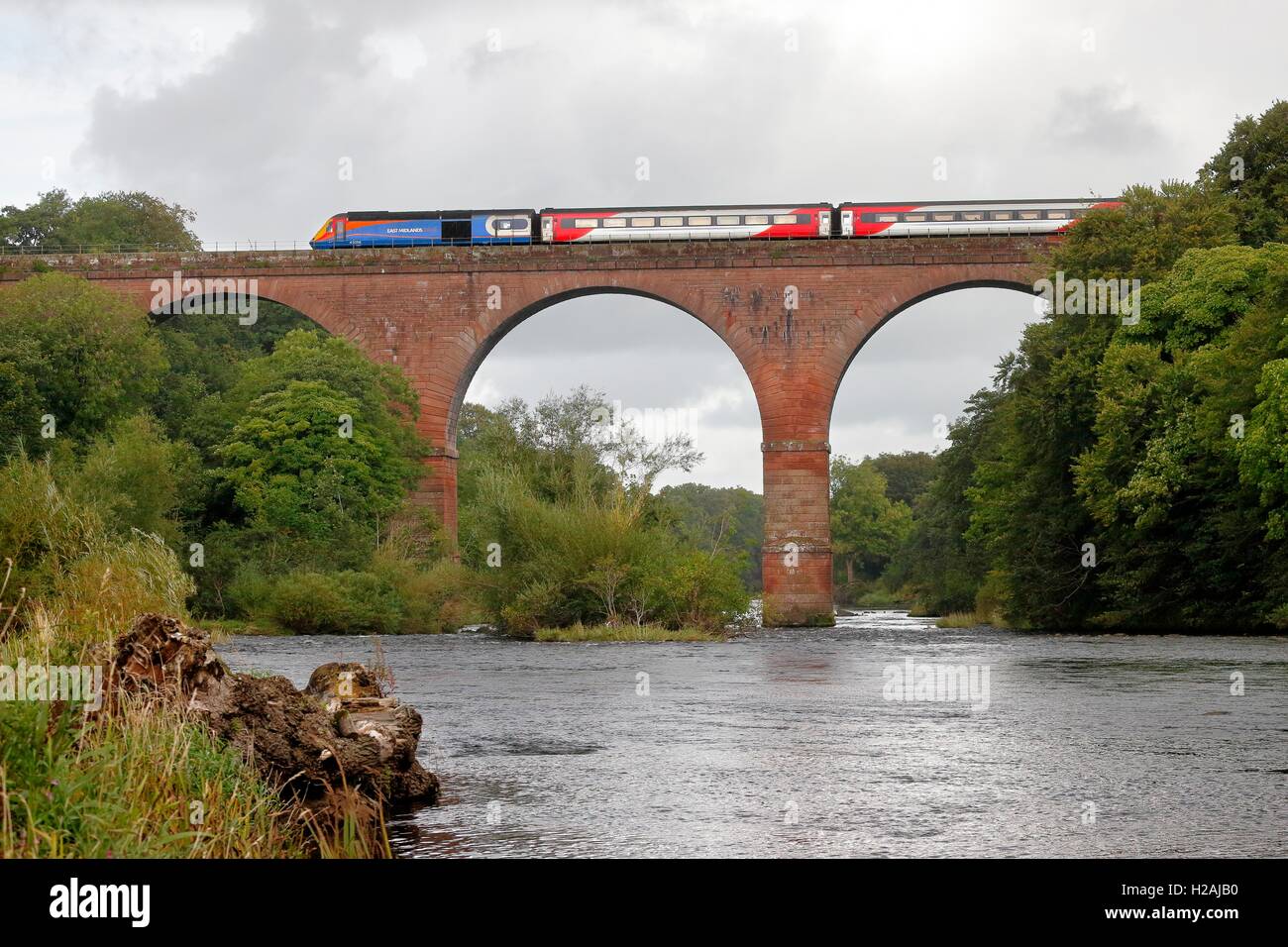 East Midlands Trains InterCity 125 crossing Wetheral Viaduct over the ...