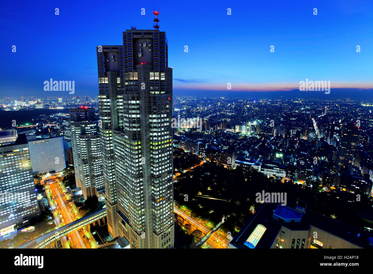 Tokyo cityscape at night Stock Photo - Alamy