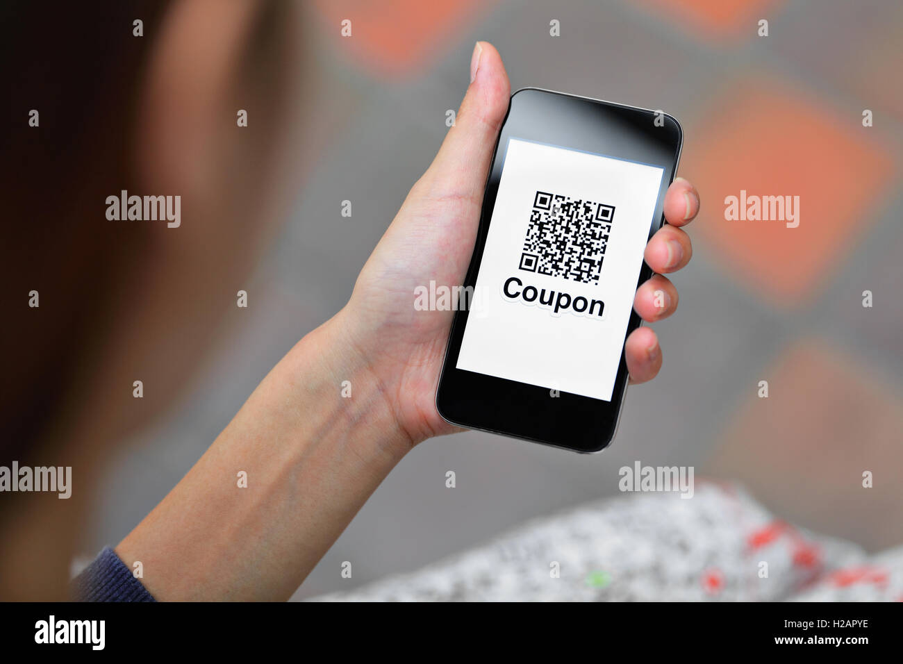 Phone scan barcode qr hi-res stock photography and images - Alamy