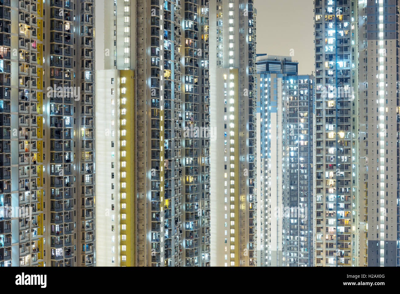 Building at night Stock Photo - Alamy