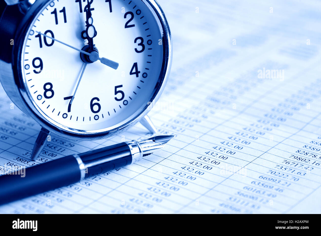 Money time clock business hi-res stock photography and images - Alamy