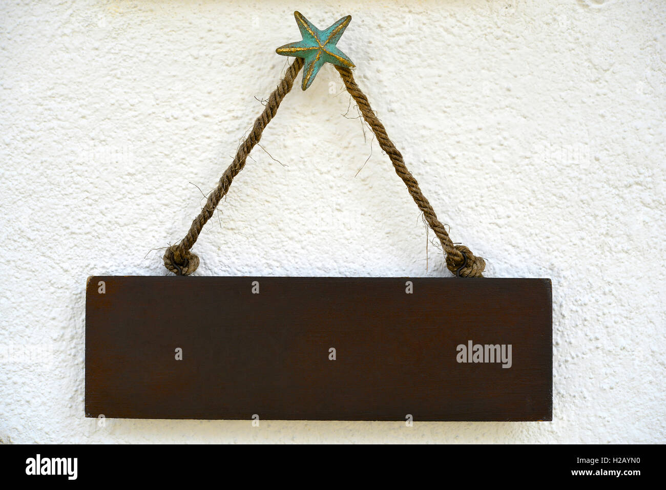 How To Attach Rope To A Wooden Sign at Fred Mounce blog