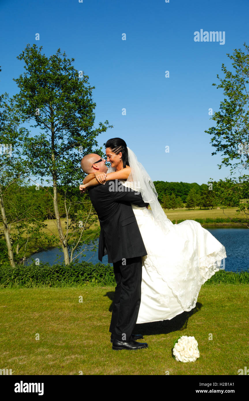 Bride and groom Stock Photo - Alamy