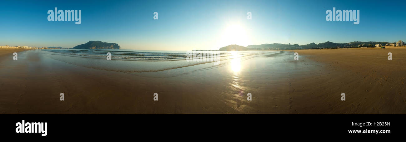 Panorama of the northern Spanish resort Laredo Stock Photo - Alamy