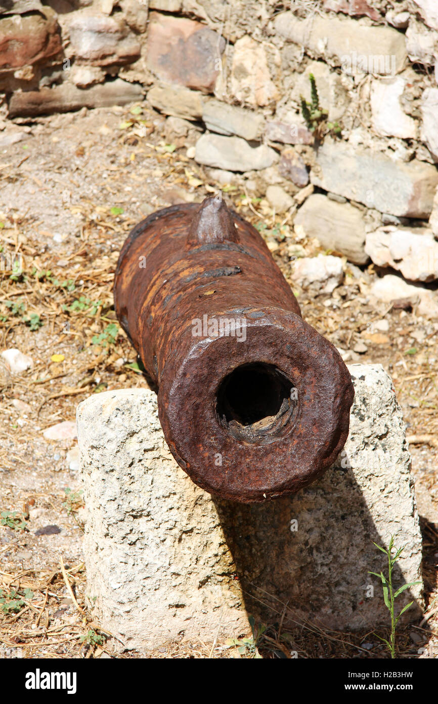 methoni castle greece cannon Stock Photo - Alamy