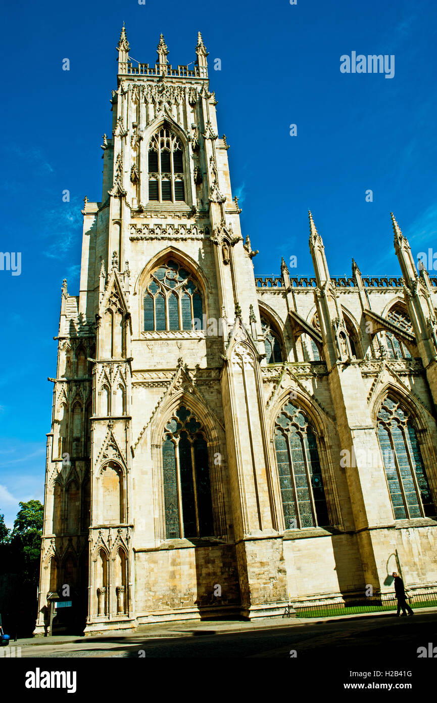 York minster architecture hi-res stock photography and images - Alamy