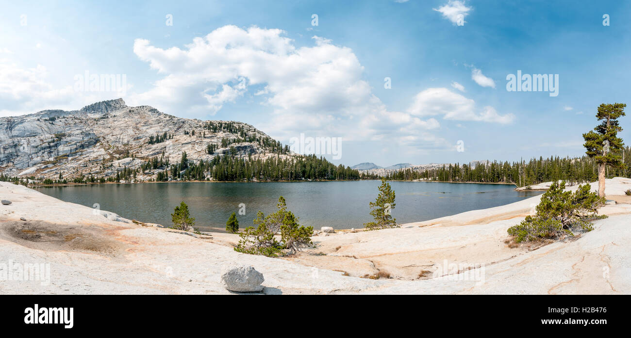 Chain lakes yosemite hi-res stock photography and images - Alamy