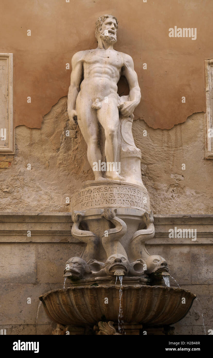 Statue of saturn hi-res stock photography and images - Alamy