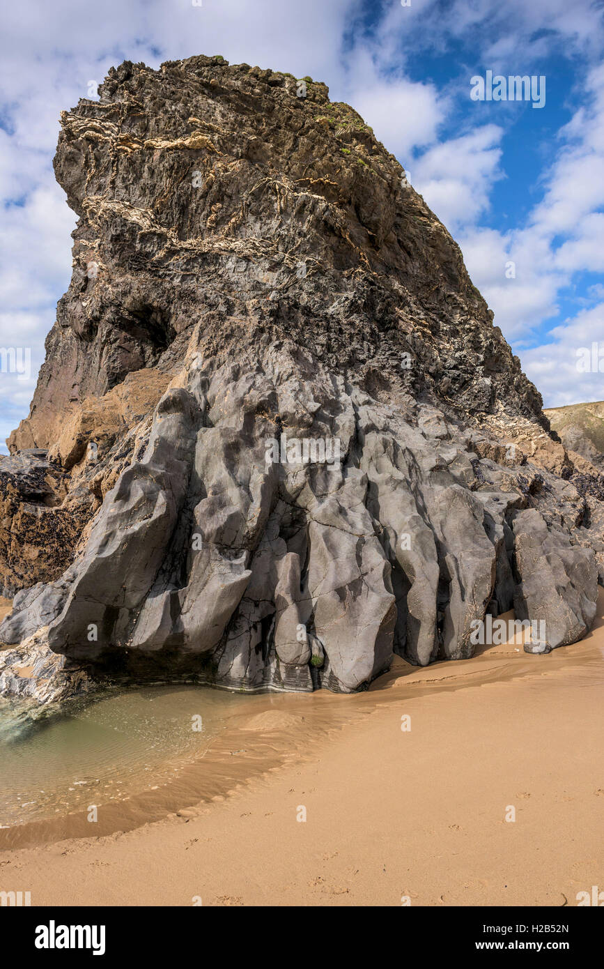 One of the iconic rock stacks at Bedruthan Steps in Cornwall Stock ...