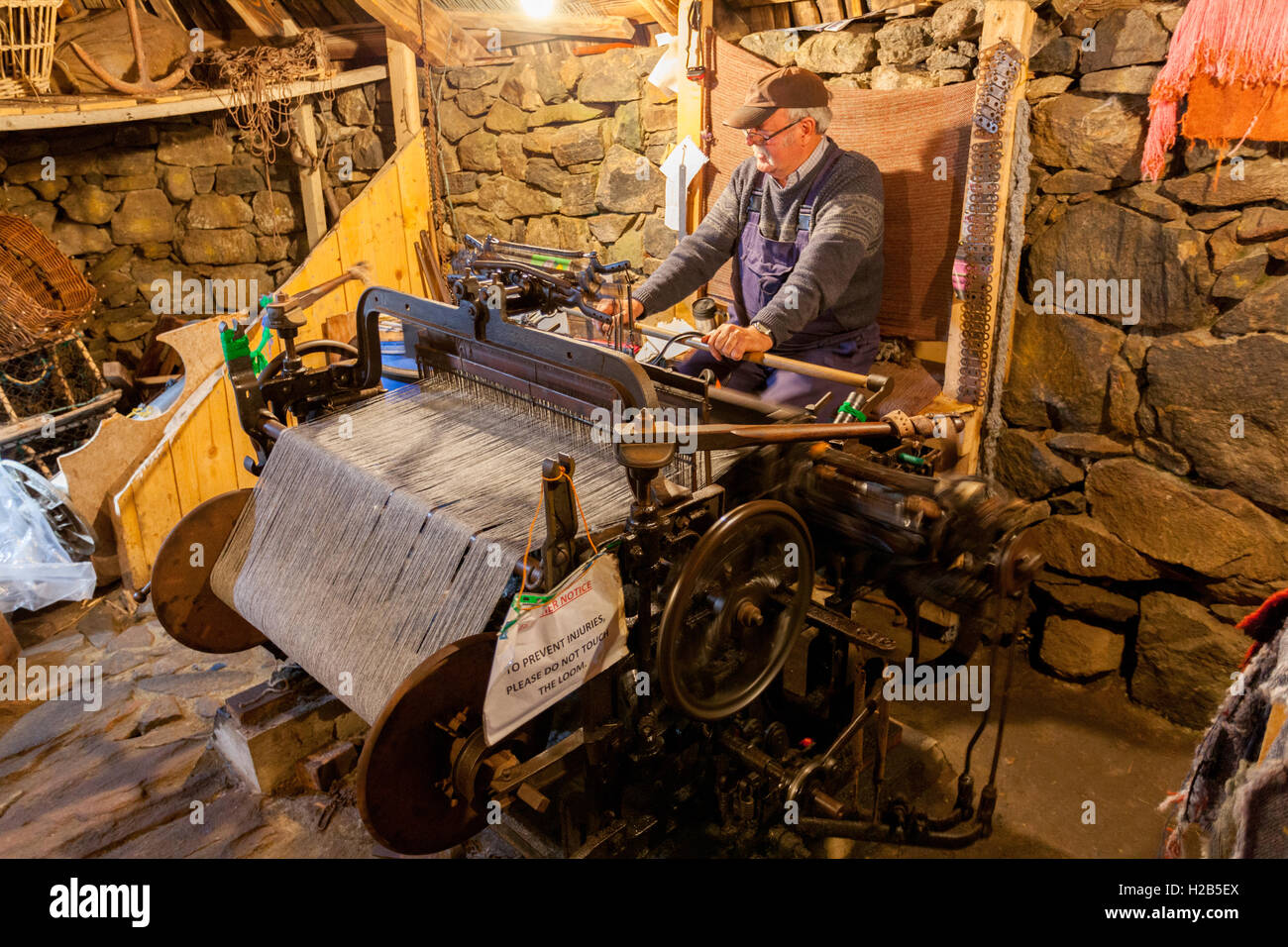 Isle of Lewis, Outer Hebrides, Scotland Traditional weaving of Harris ...