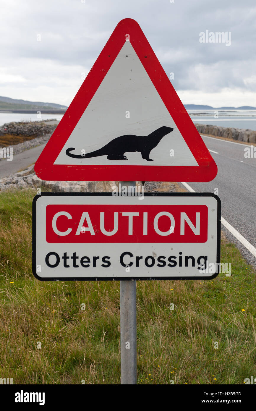 Otter warning sign hi-res stock photography and images - Alamy