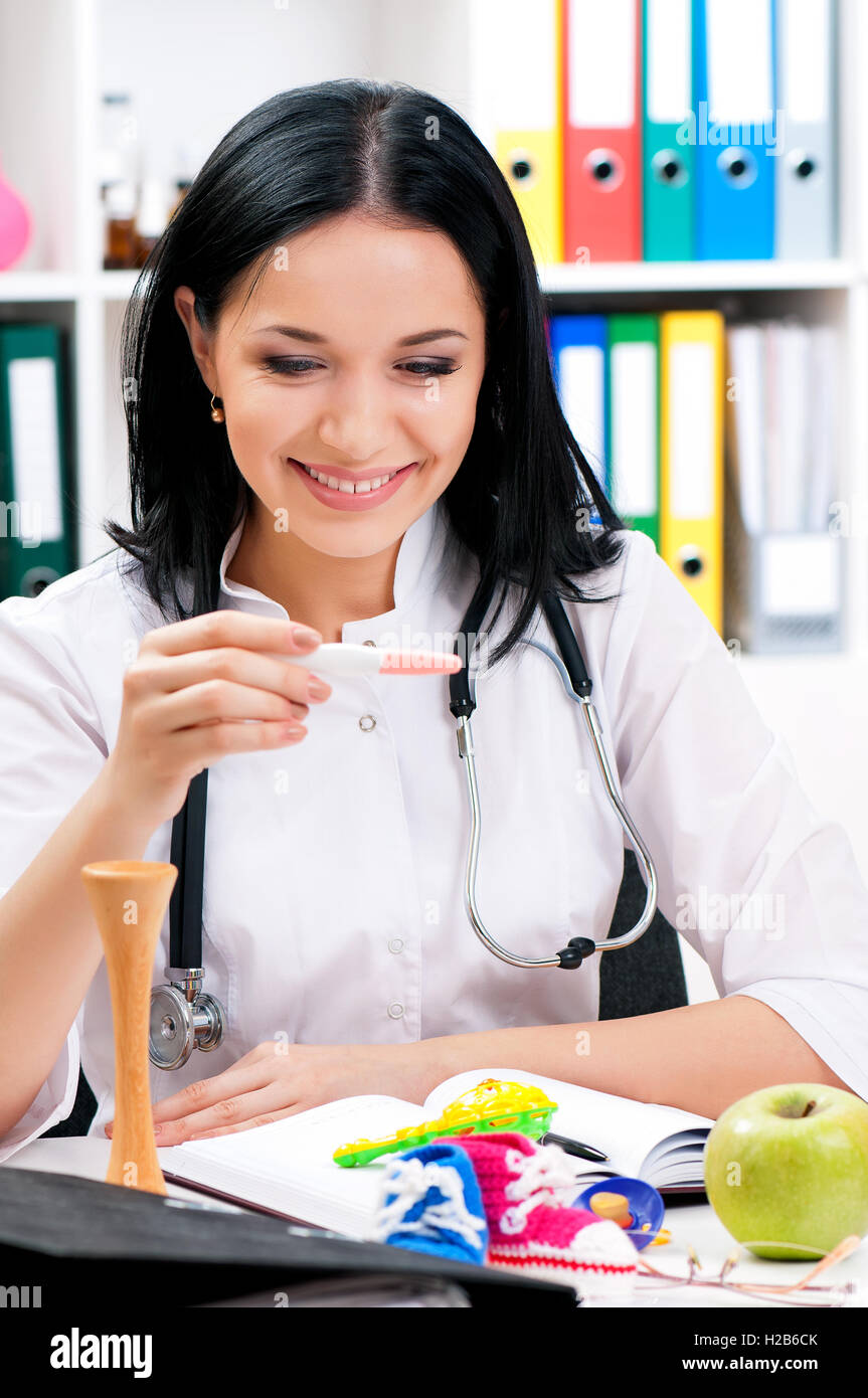 Portrait of female doctor Stock Photo - Alamy