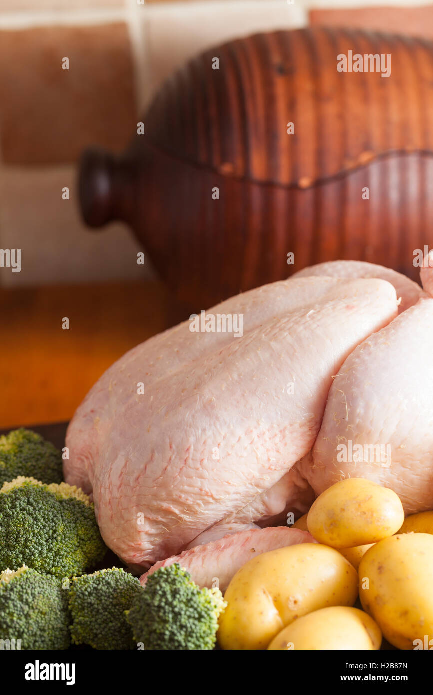 Chicken ready cook in clay hi-res stock photography and images - Alamy