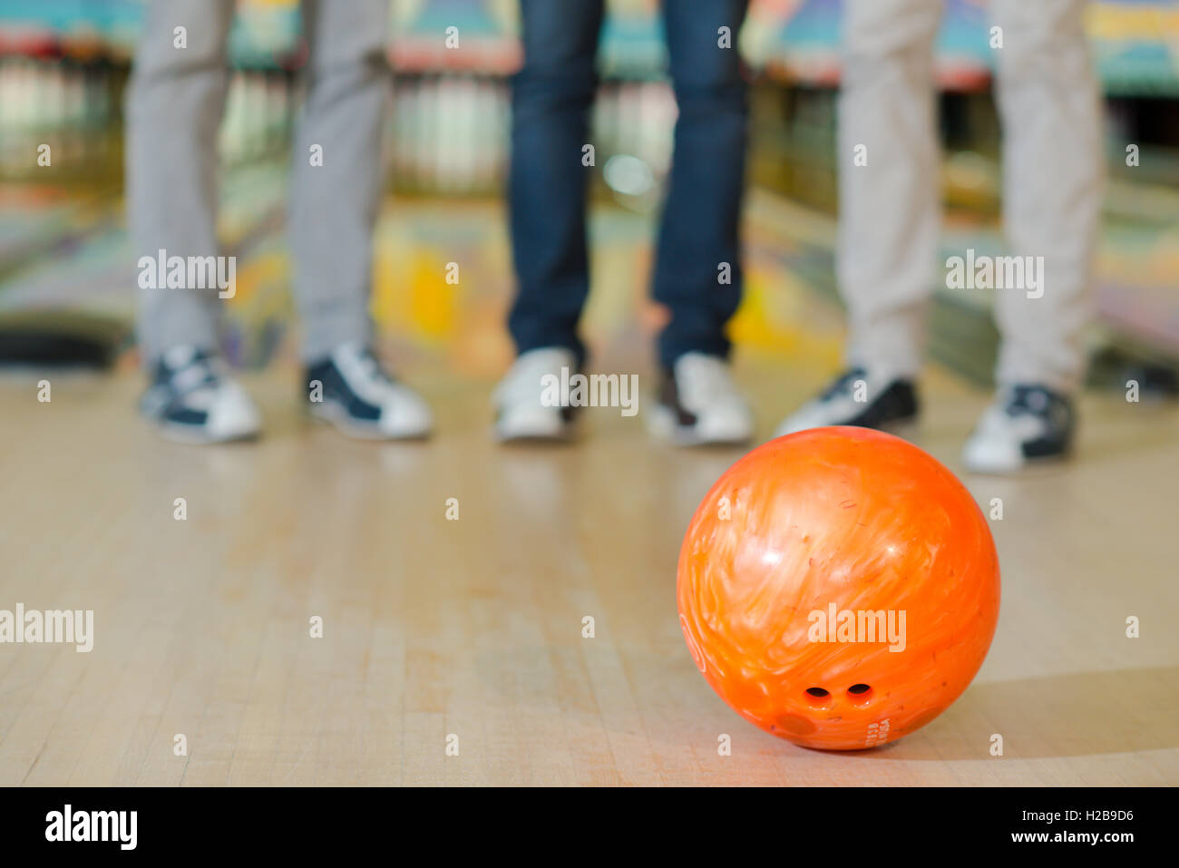 Men bowling hi-res stock photography and images - Alamy